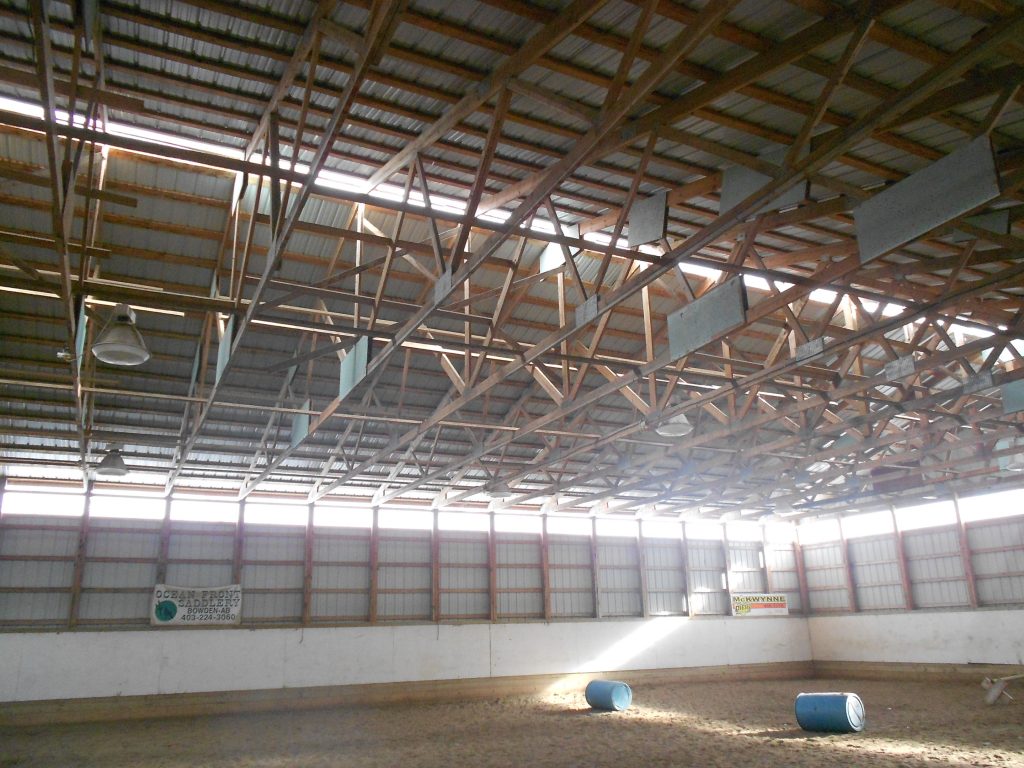 Indoor/Outdoor Riding Arena | Red Lodge Guest Ranch